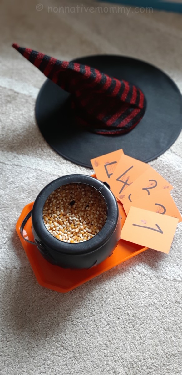 Witch’s cauldron – sensory bin – Non-native Mommy